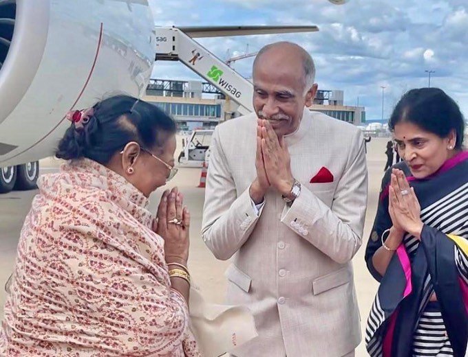 Ambassador Harish Parvathaneni and Smt Nandita Parvathaneni received ...
